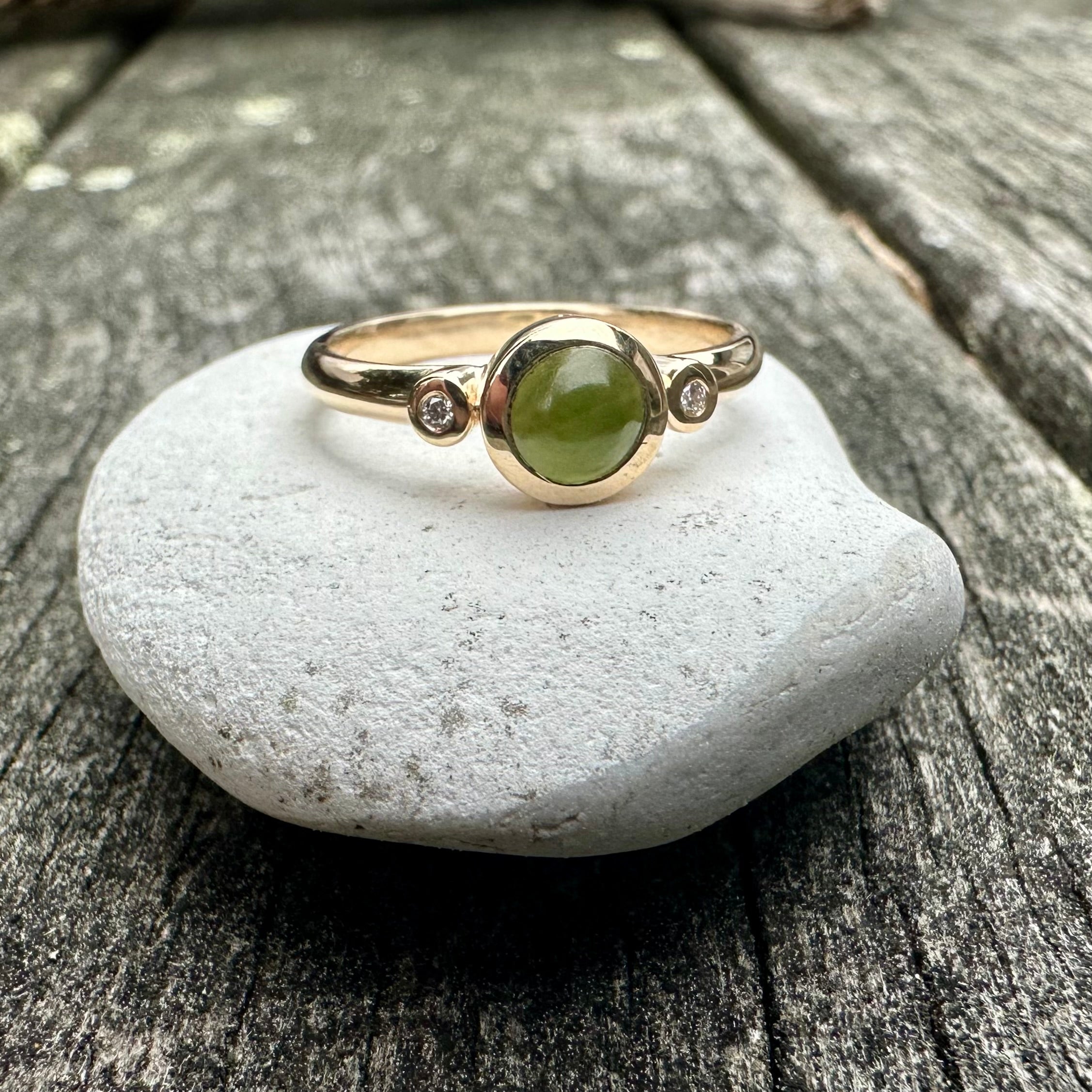 9ct Gold New Zealand greenstone (pounamu) LOVE ring – Rowena Watson ...