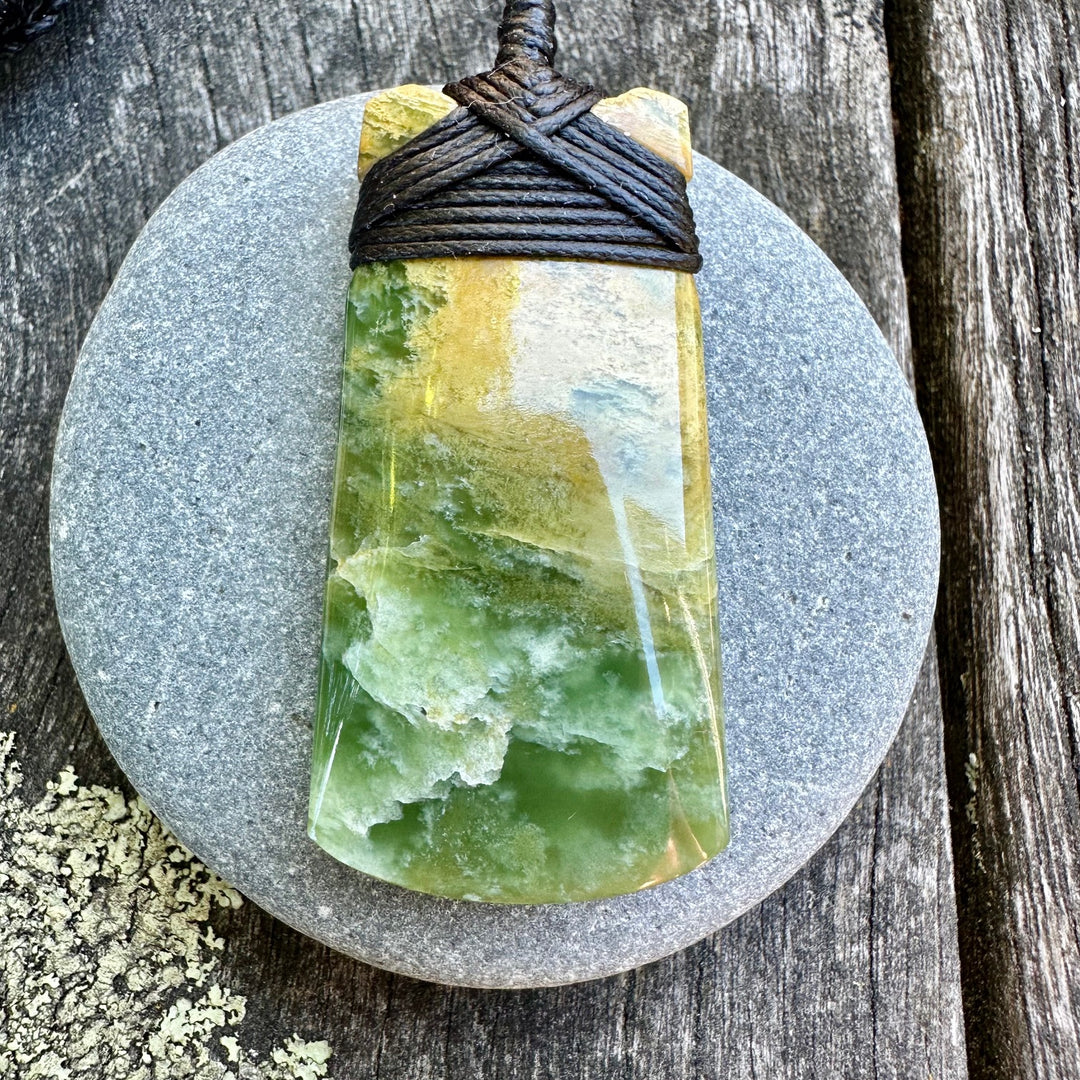 Small marsden flower toki – Rowena Watson Jewellers