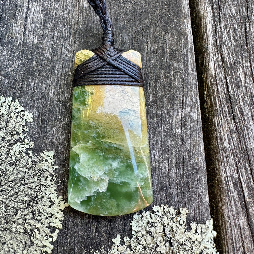 Small marsden flower toki – Rowena Watson Jewellers